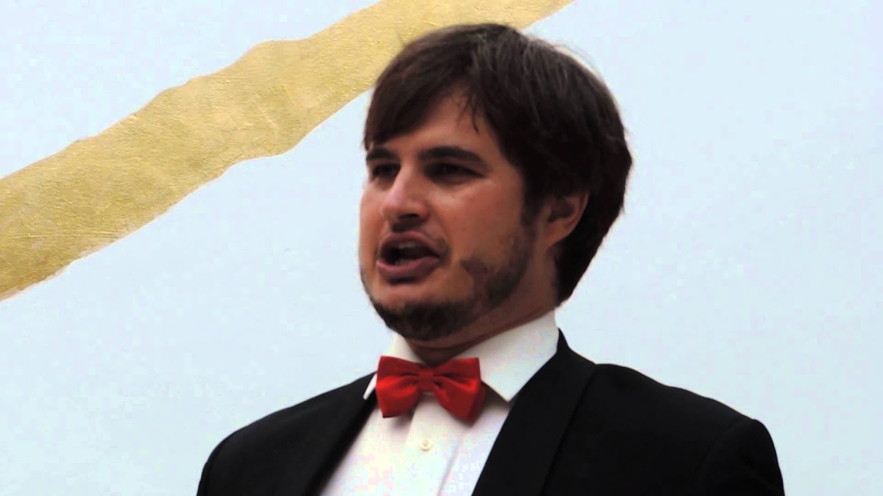 30 iulie 2015 Baritonul Bogdan Ocheșel la Muzeul de Arta Constanta ...