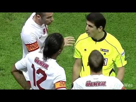 Fatih Terim Hamit'e Kızıyor Ama Hakem Tribüne Gönderiyor