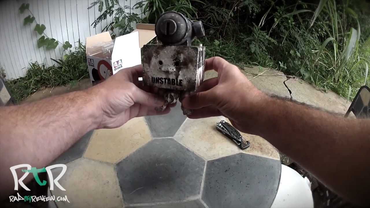 *3A's WWR 1.5b Square Bomb Unboxing* Radtoyreview.com - YouTube