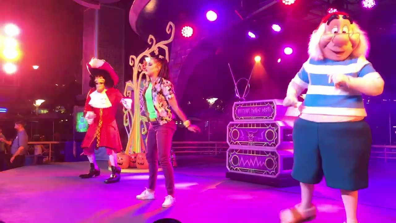 Disney Villains Dance Party Captain Hook & Smee from Peter Pan finish ...