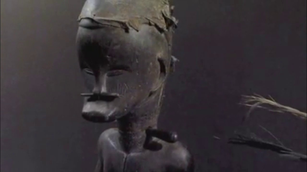 Minkisi (plural de NKisi, Kongo) - YouTube