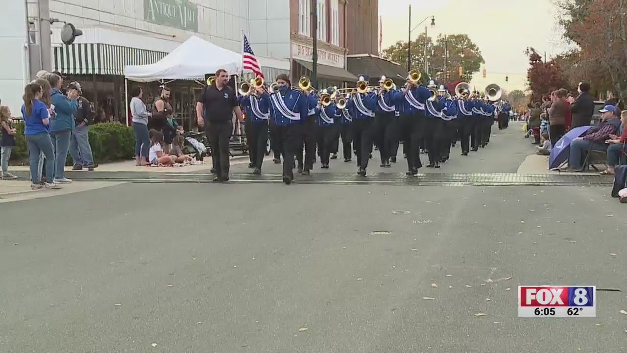 'This is a special day': Veterans Day parade in Asheboro draws big ...