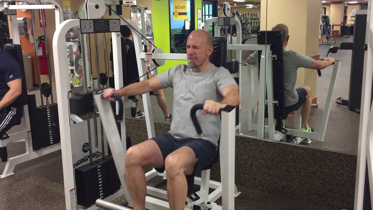 Chest Press Machine - Quick Demo - YouTube