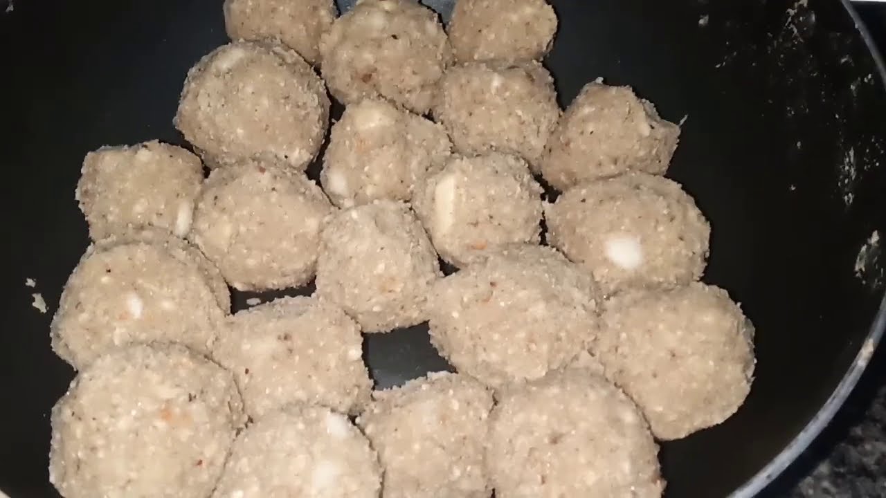 Gond ke laddu energy laddu winter special laddo - YouTube