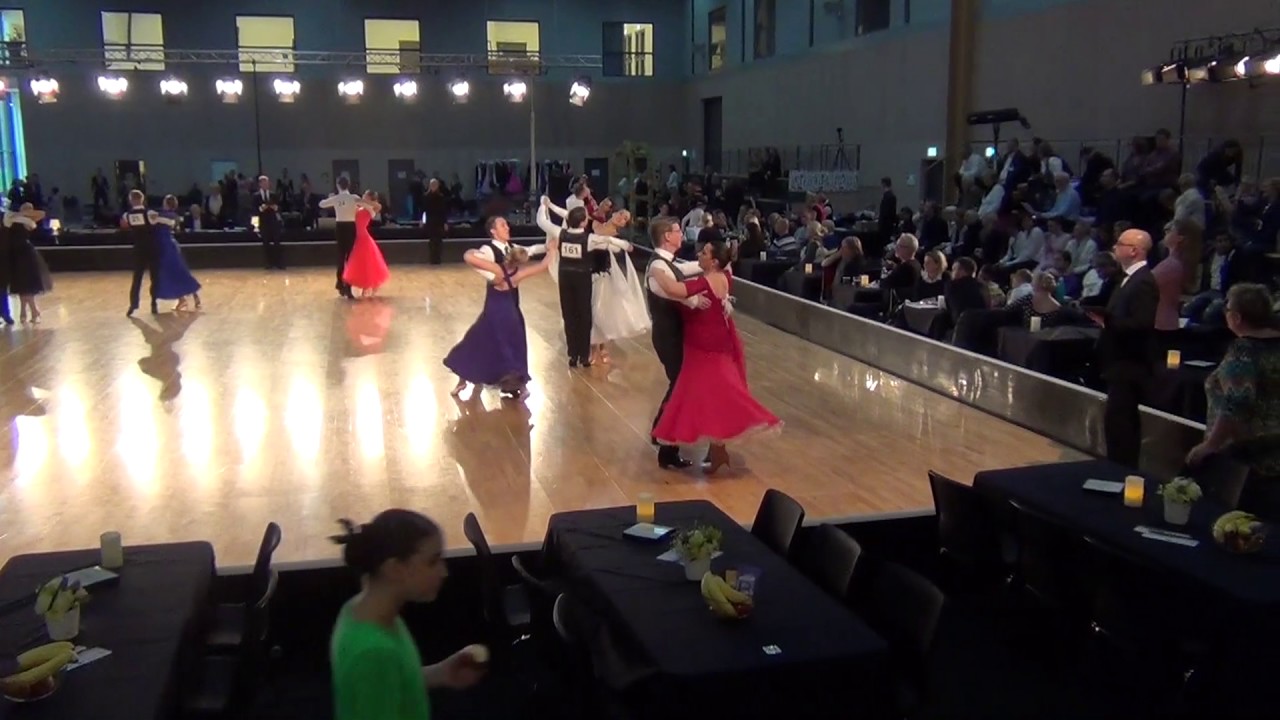 3 danser Vals final - YouTube