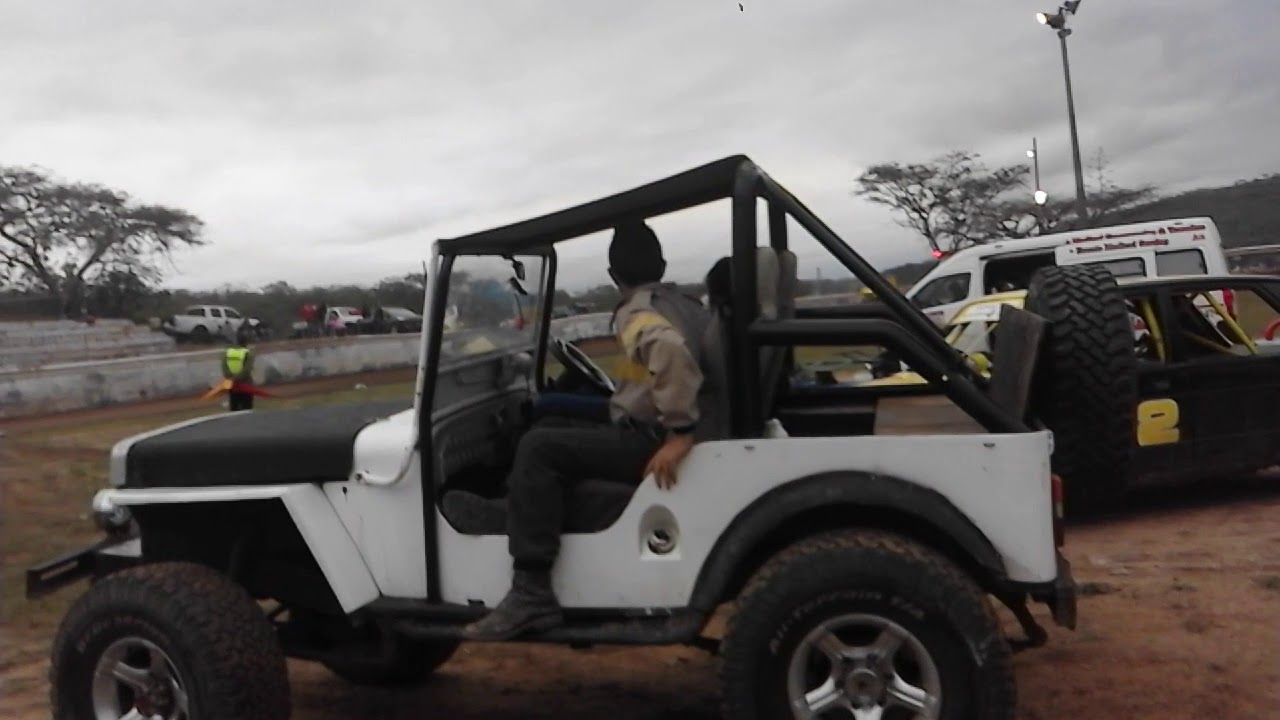 Midget racing at Nelspruit Oval on Glenwood road - YouTube
