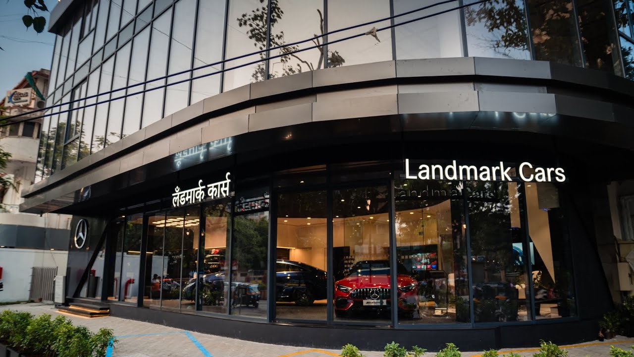 Mercedes-Benz Landmark Cars | Linking Road Launch | @MercedesBenzInd ...