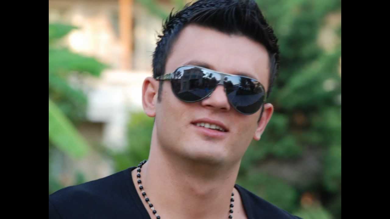 Klodi laprakes trendafili blu 2012 alban bega ali demi - YouTube