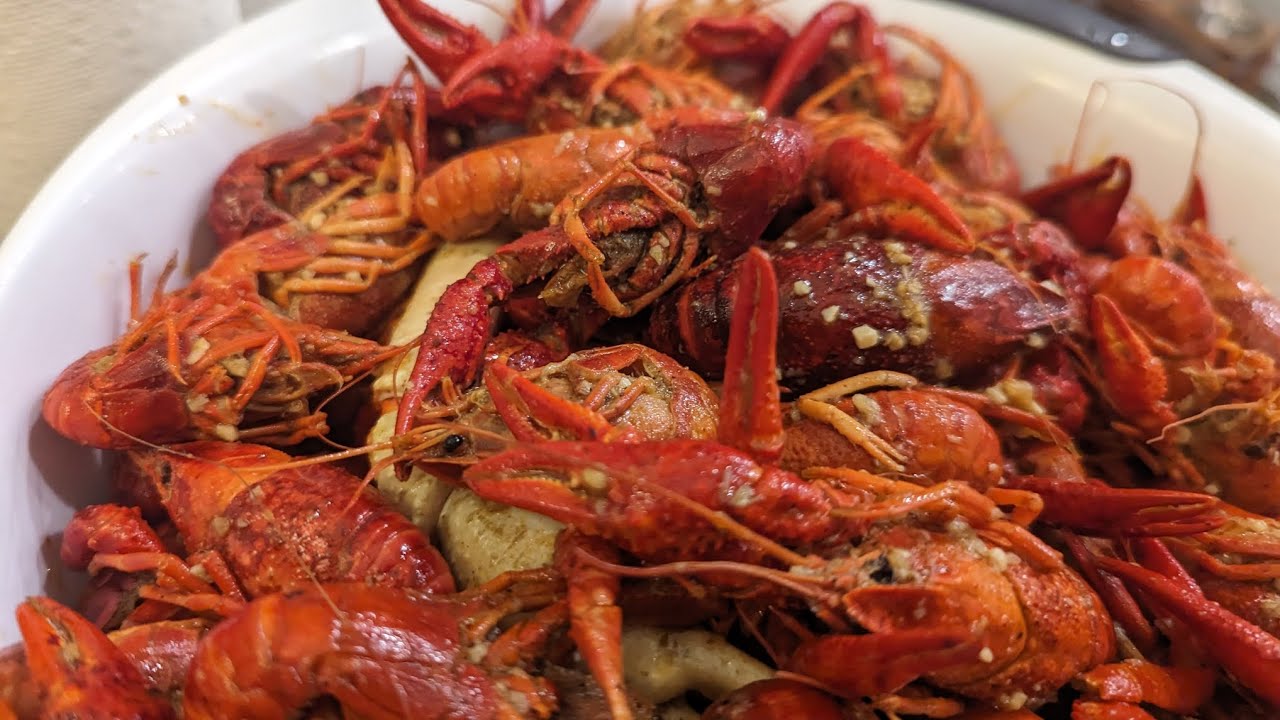 Crawfish Boil - Southern Asian Style - YouTube