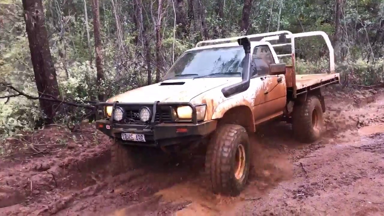 Hilux ln106 - YouTube