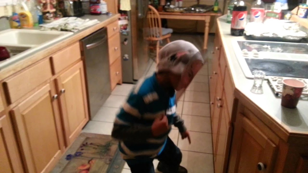 Mini gronk dance!!!! - YouTube