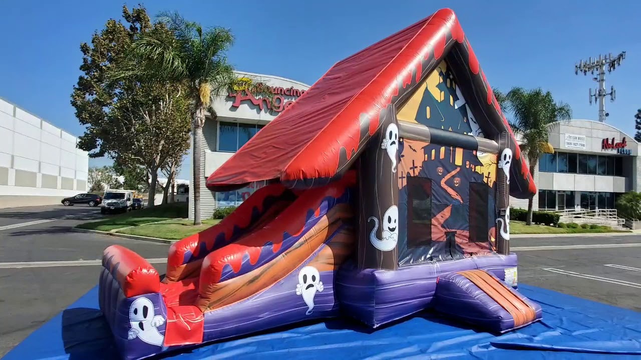 INFLATABLE BLOODY HAUNTED BOUNCE HOUSE - YouTube