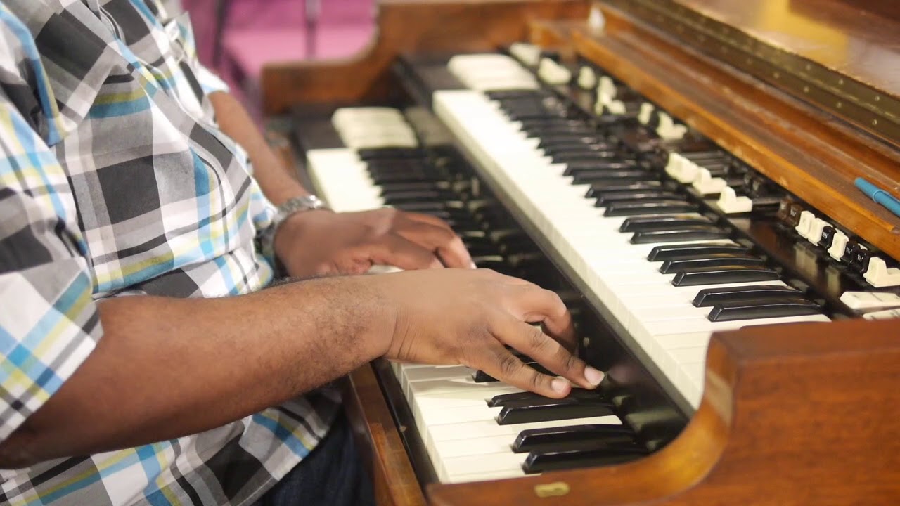 Quennel Gaskin From Pass me not to Worship!!! - YouTube