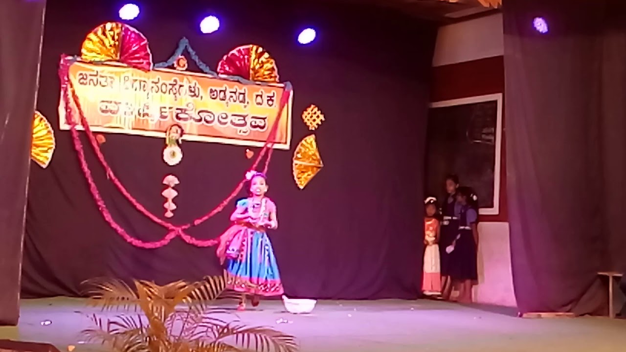 Koravanji dance by varsha JHPEMS adyanadka - YouTube