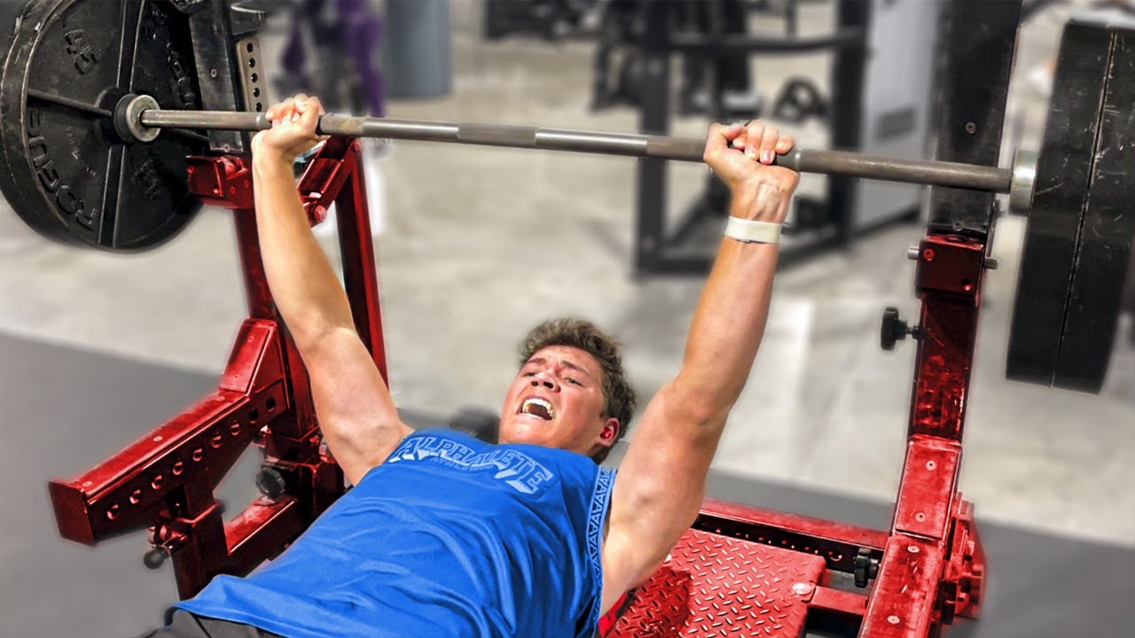 I Got a New Bench Press PR (wow) - YouTube