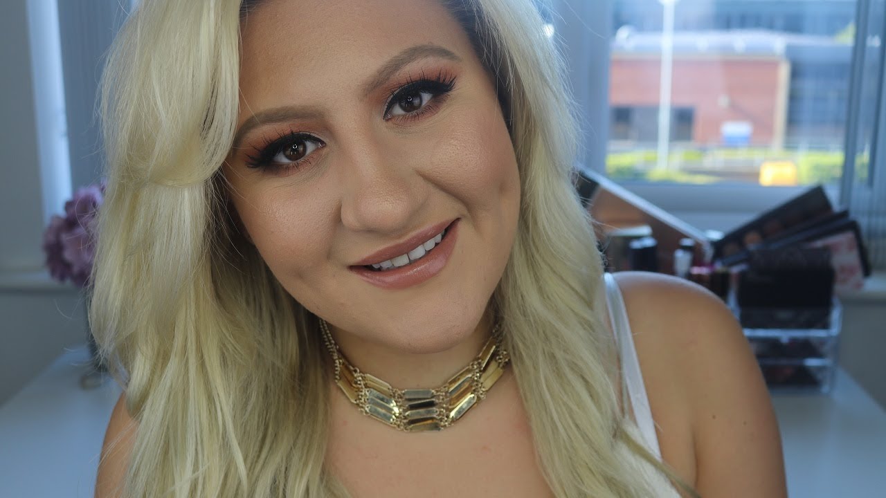 Subtle Smokey Eye Makeup Tutorial | Rebecca Shuttleworth - YouTube