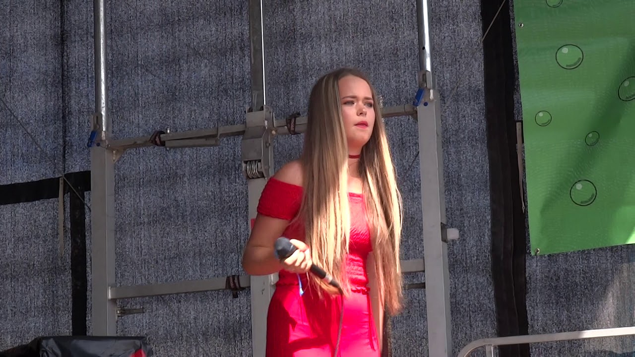 Millianna Cotterell "Came Here For Love" live @ Witcombe Cider Festival ...