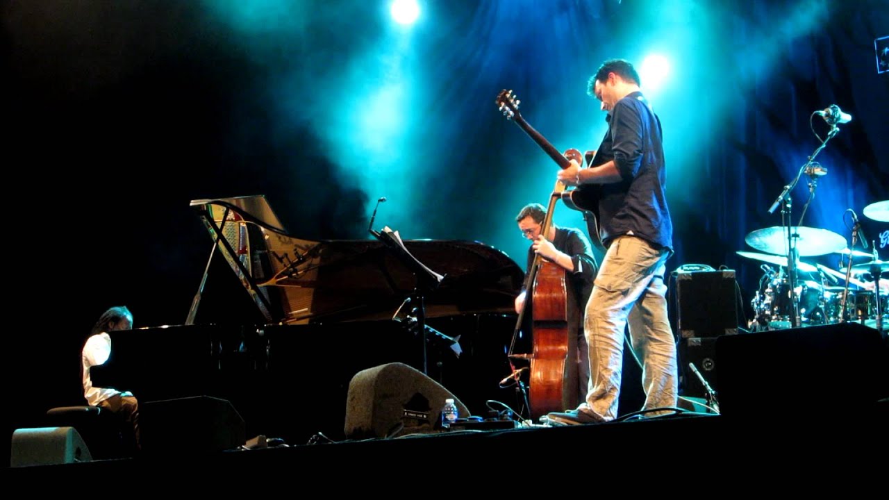 Ramón Valle trio & Jesse van Ruller (III) NSJ 2012 - YouTube