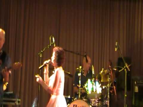 Patsy Lee (UK) - Here Comes That Feeling Again (Brenda Lee) - YouTube