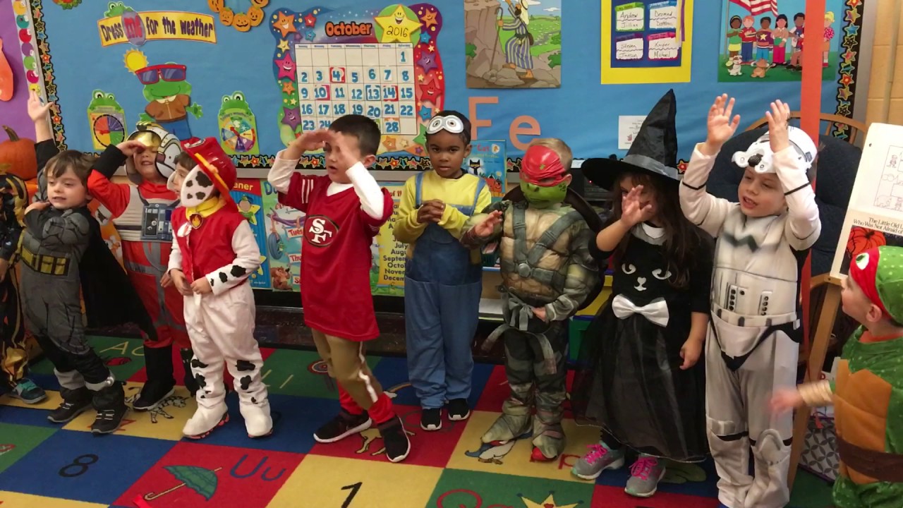 Halloween performance by preschool kids - YouTube