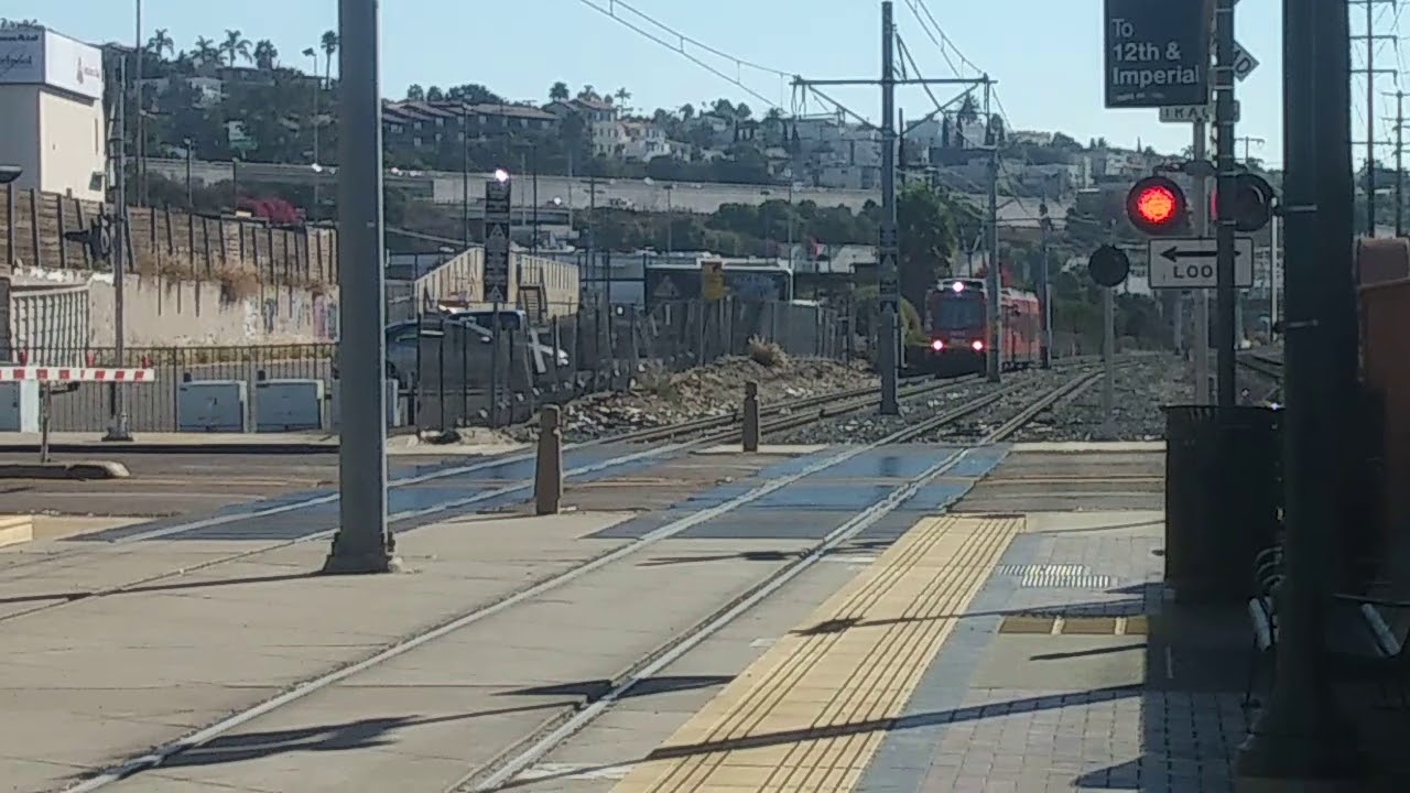 San Diego Trolley SD100 2021 Arriving at Washington Street - YouTube