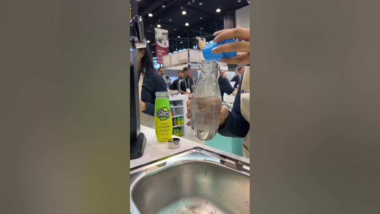 Make your own soda~🤩 / Sodastream / IHS2023 the Inspired Home Show in Chicago - YouTube