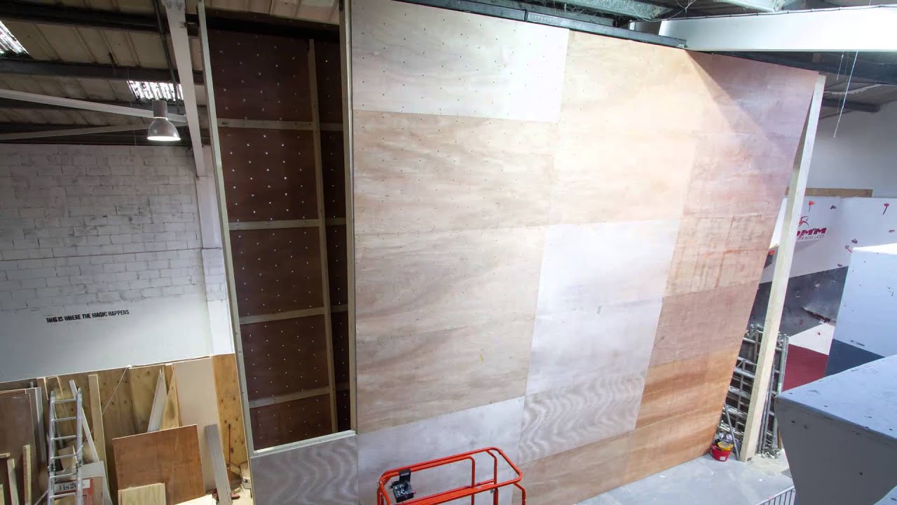 Construction of the new lead wall - YouTube