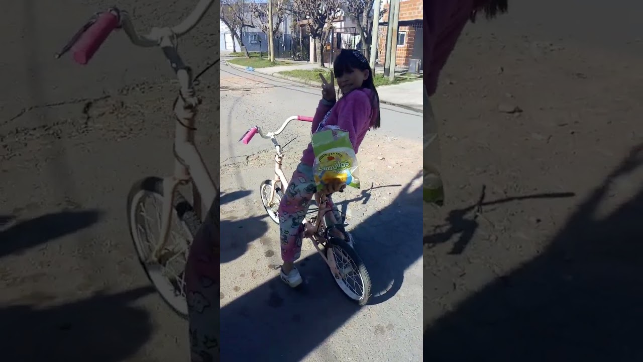 Andando En Bici Con Mi Hermana Youtube