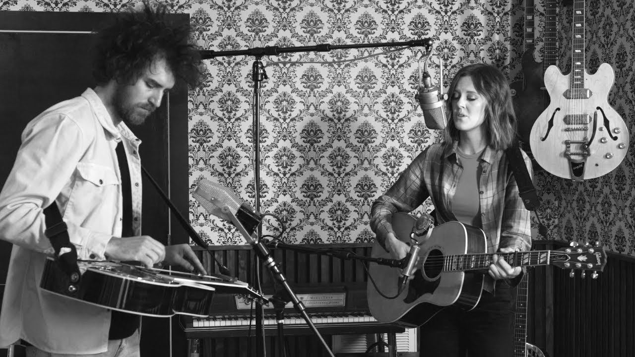 AJAYE - Goodbye Girl (Live at The Hen House) - YouTube