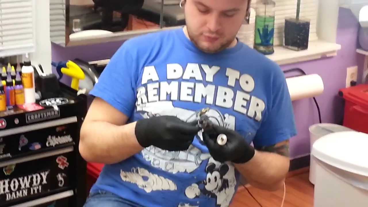 Killian preparing to do a tattoo - 2 - YouTube