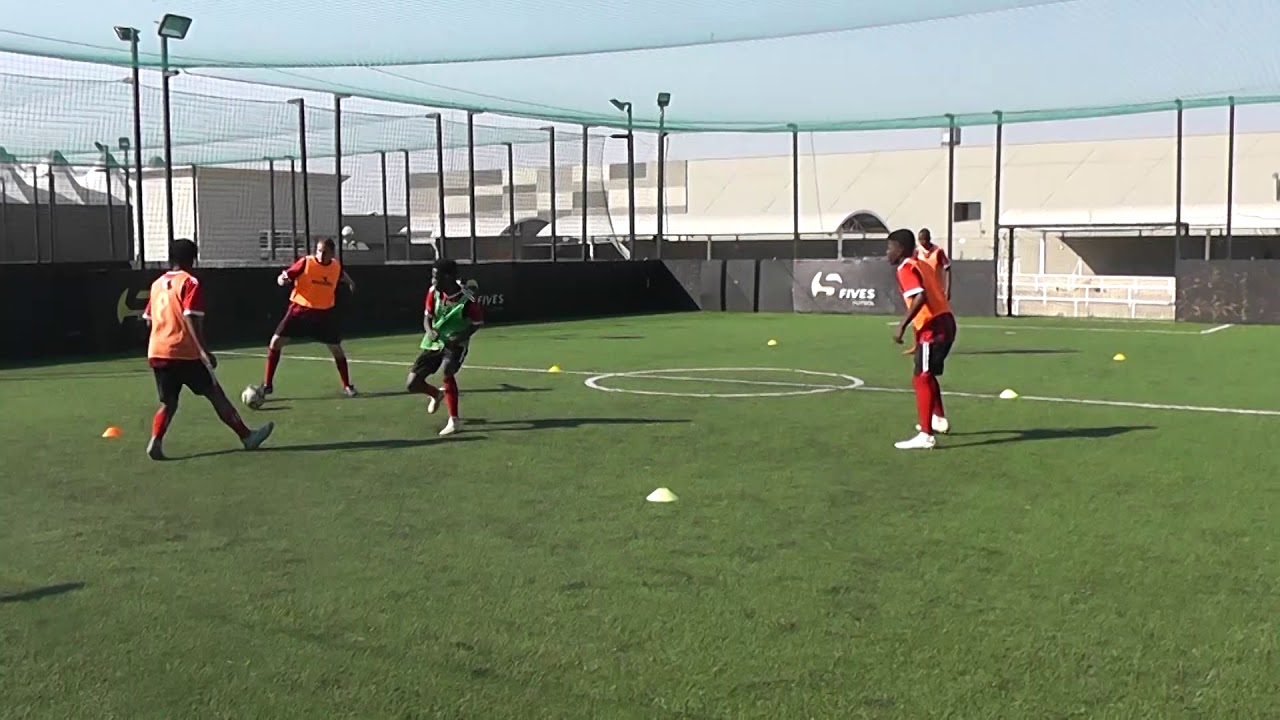 3 vs 1 transition Rondo Football - YouTube
