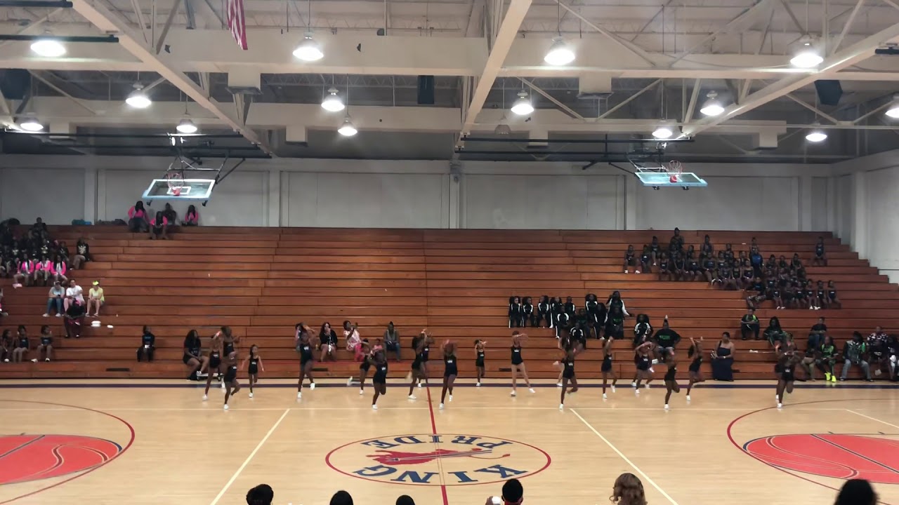 Dynamic fusion dance team minis 💙 - YouTube