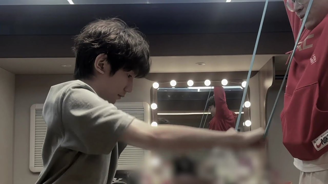 【TFBOYS 王源】王源“王源RoyWang工作室：2023王源客厅狂欢巡回演唱会”Vlog-Roy Wang - YouTube