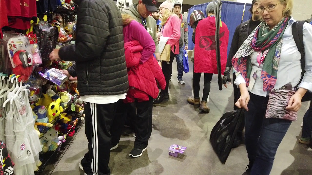 Max @ RI COMICON 2019 - YouTube