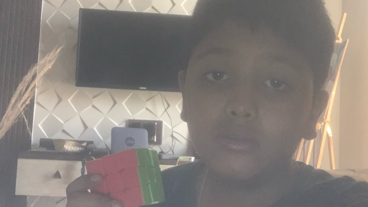 Solving rubix cube - YouTube