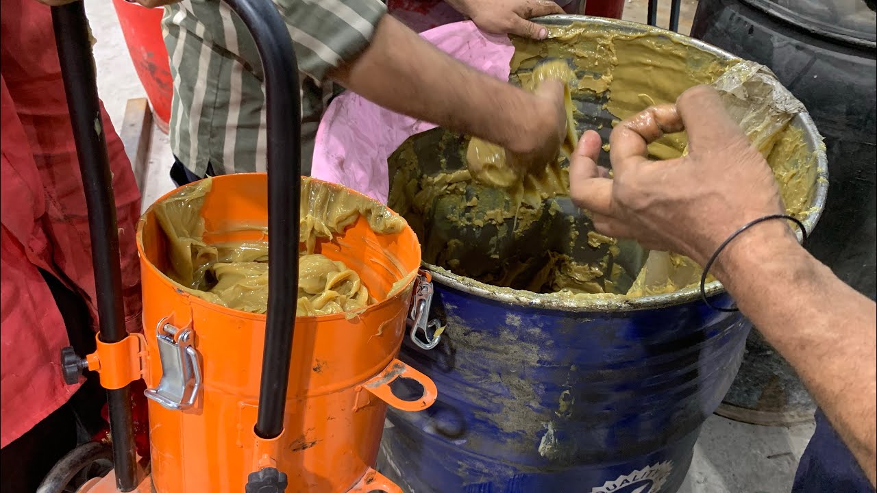 How to Greasing in Bus with Technical Information #automachineindia ...