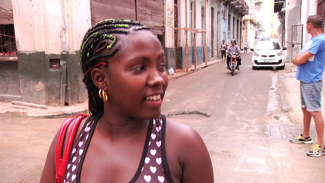 Anchor/Reporter Hannah (Saunders) Jewell - YouTube