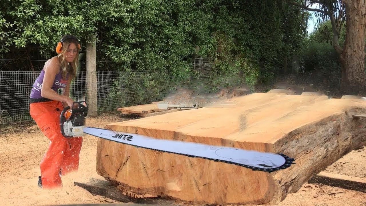 This is how the wood that you burn in the fireplace is prepared ...