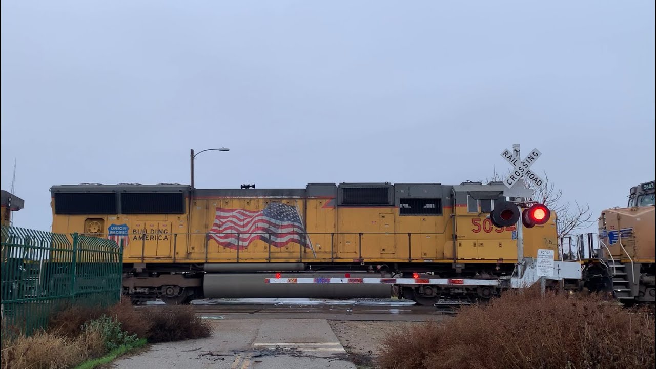 UP 6485 Manifest South - Calaveras River Bike Trail/ McAllen Private Railroad Crossing, Stockton ...