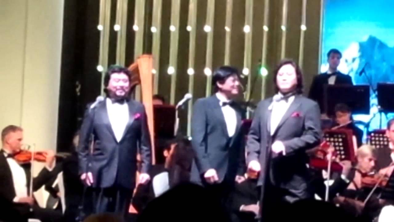 China's Three Tenors sing Pilgrim Road - YouTube
