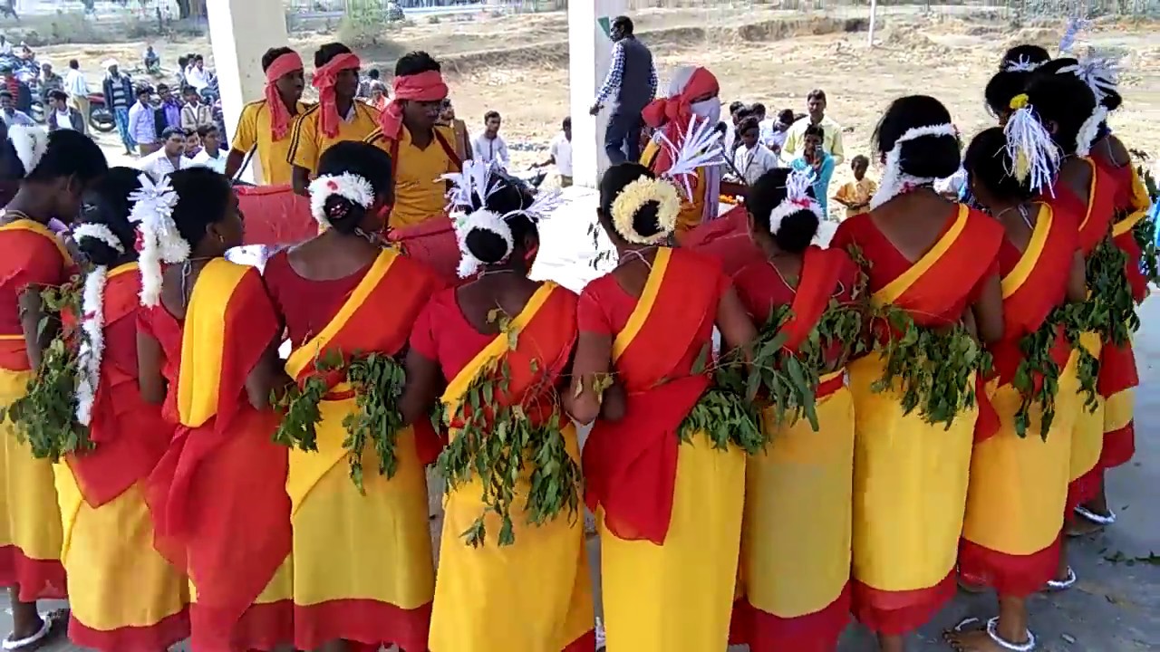 Girls Chain Dance Mix Sadri Nagpuri Traditional Kurukh Karma ,Sailo ...