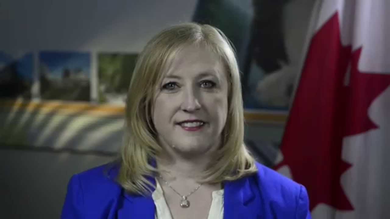Lisa Raitt (Canadian transport minister) on women in transport - YouTube