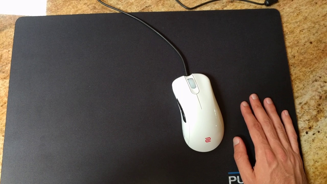 Puretrak Talent Black gaming mousepad Overview - YouTube