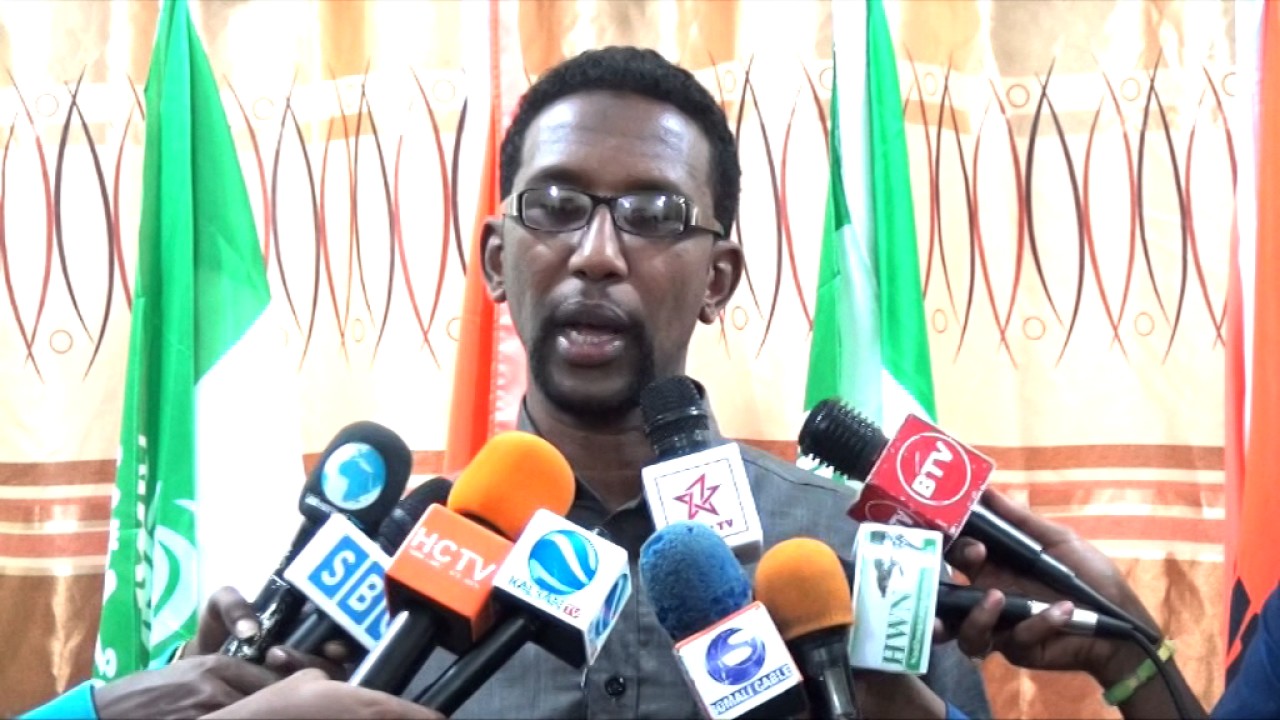 Hargaiysa warka boqorka iyo xoghayaha waddani Faadumo riyaad mnt 3 48 ...