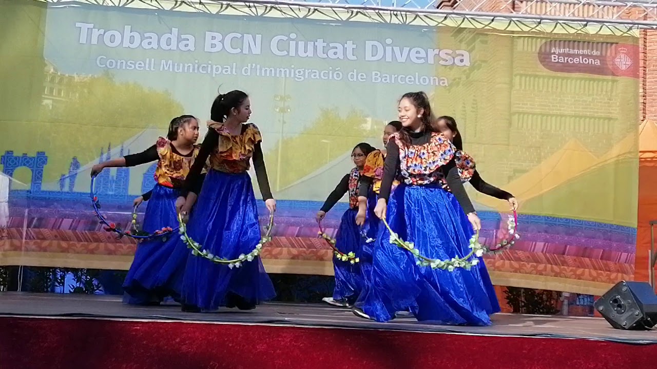 BULAKLAKAN DANCE by :Kudyapi Girl's - YouTube