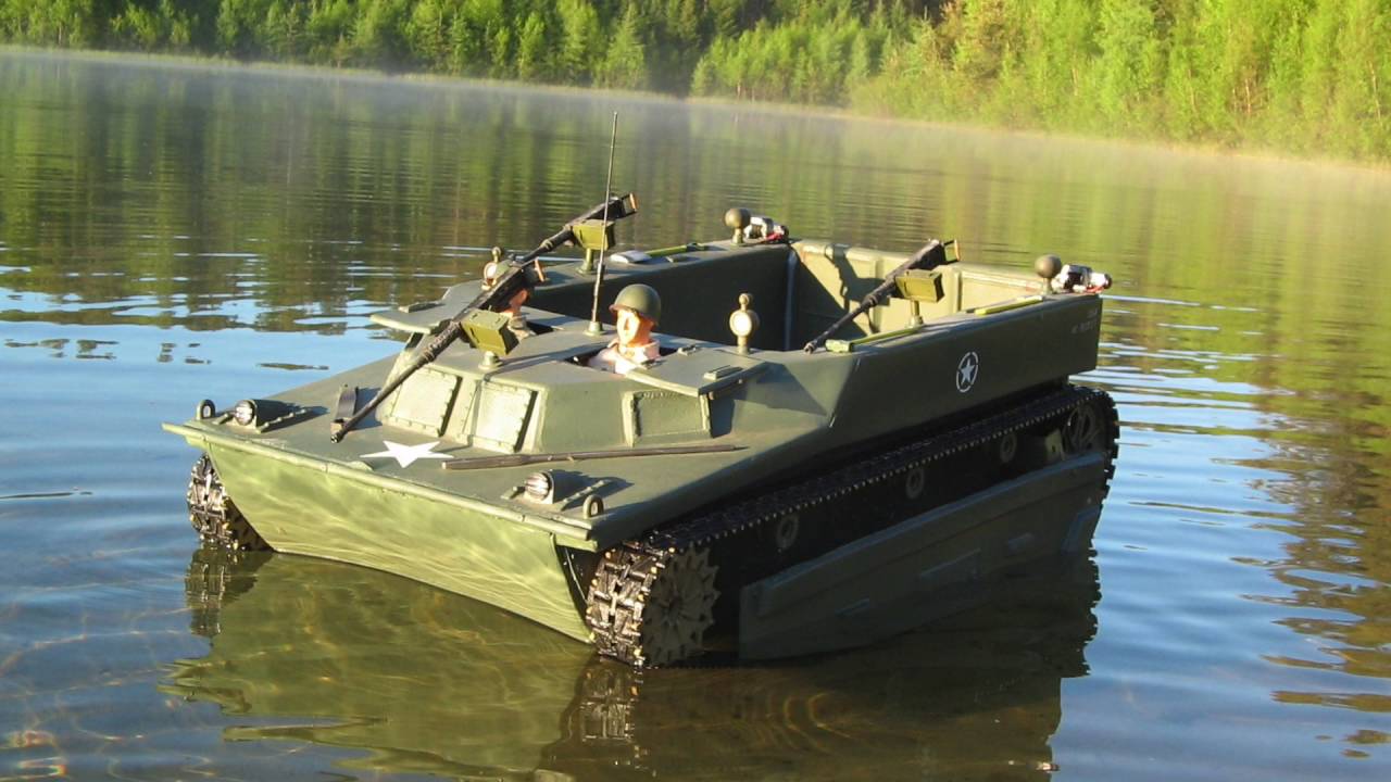 1:6 scale WWII, LVT(Amtrac) First ride on water. - YouTube