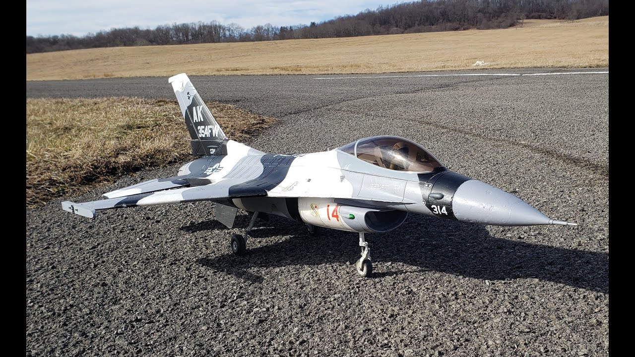 Freewing F-16 70mm - YouTube