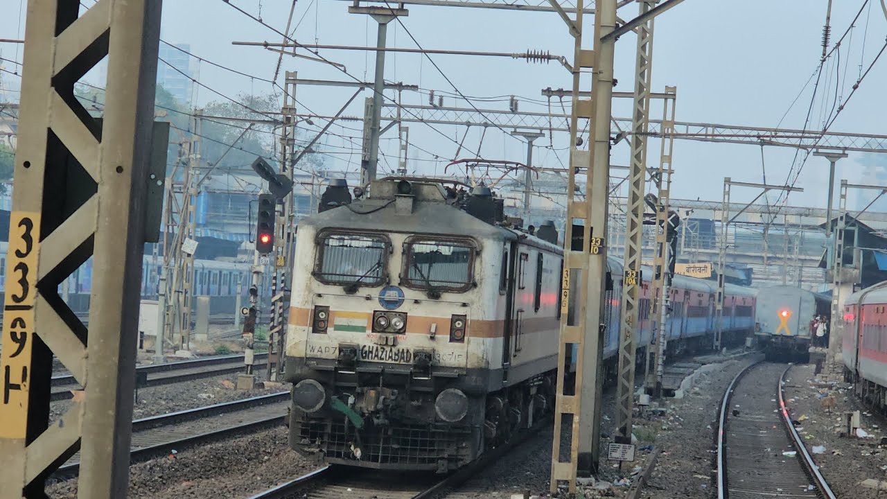 12472 - SMVD Katra - Bandra Terminus Swaraj Express Depture Borivali ...