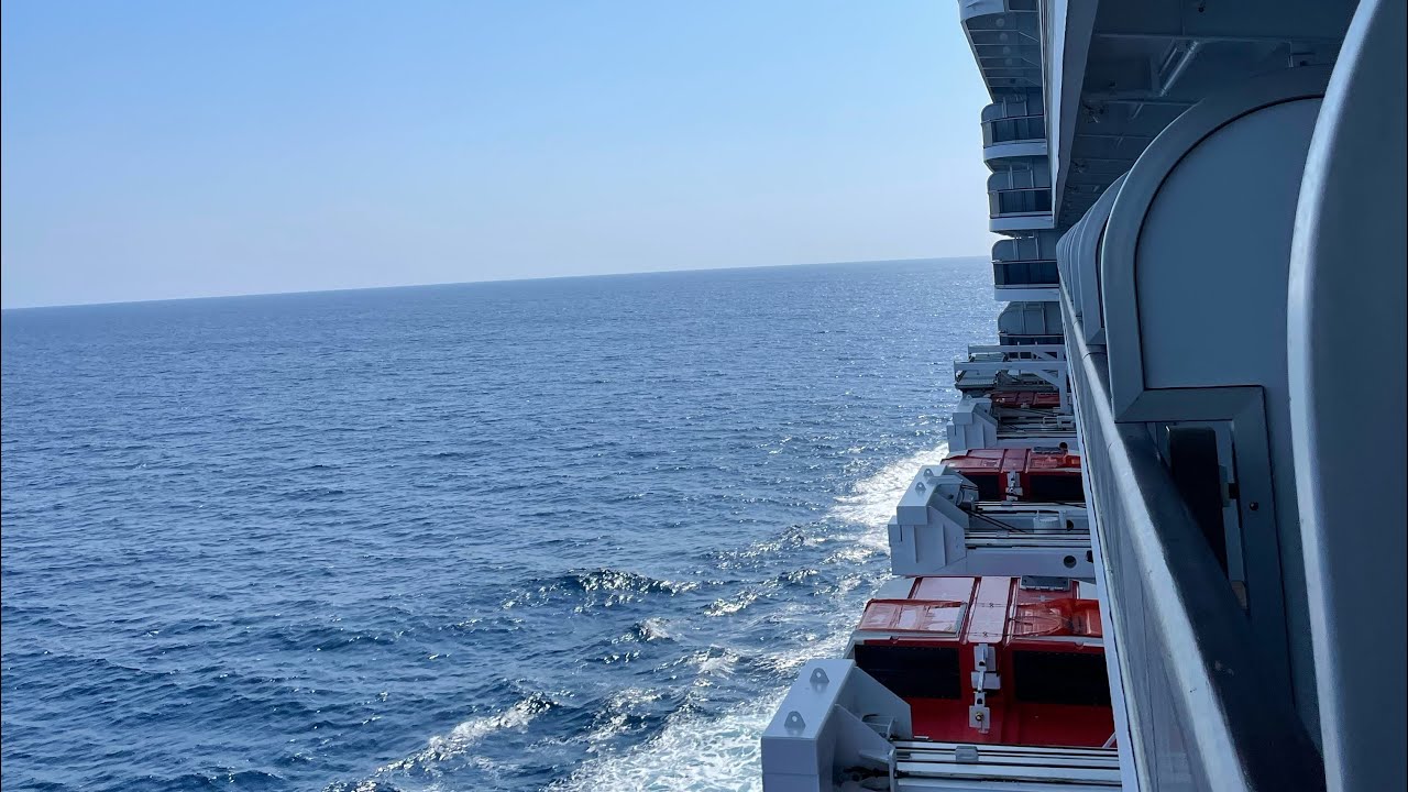 Standard Britannia Cabin on Cunard Queen Elizabeth - YouTube