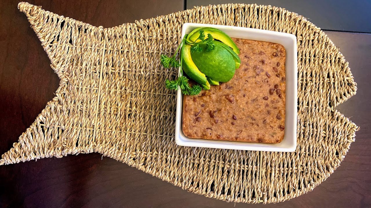 Mayi kole ak pwason - YouTube